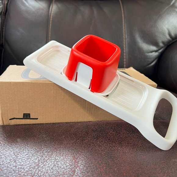 Tupperware | Kitchen | Tupperware Speedymando Grater | Poshmark